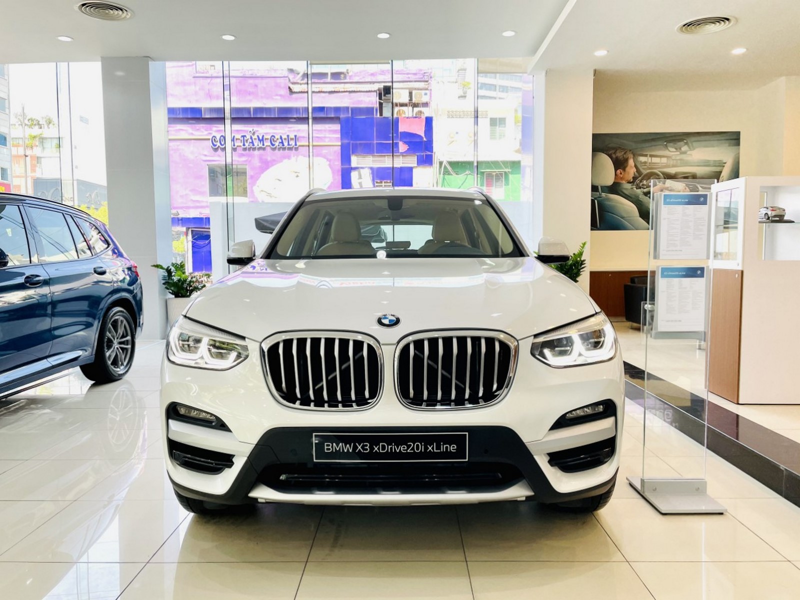 BMW X3 - CHI TIẾT CÁC ĐẶC ĐIỂM NỔI BẬT CỦA XE - BMW Lê Văn Lương